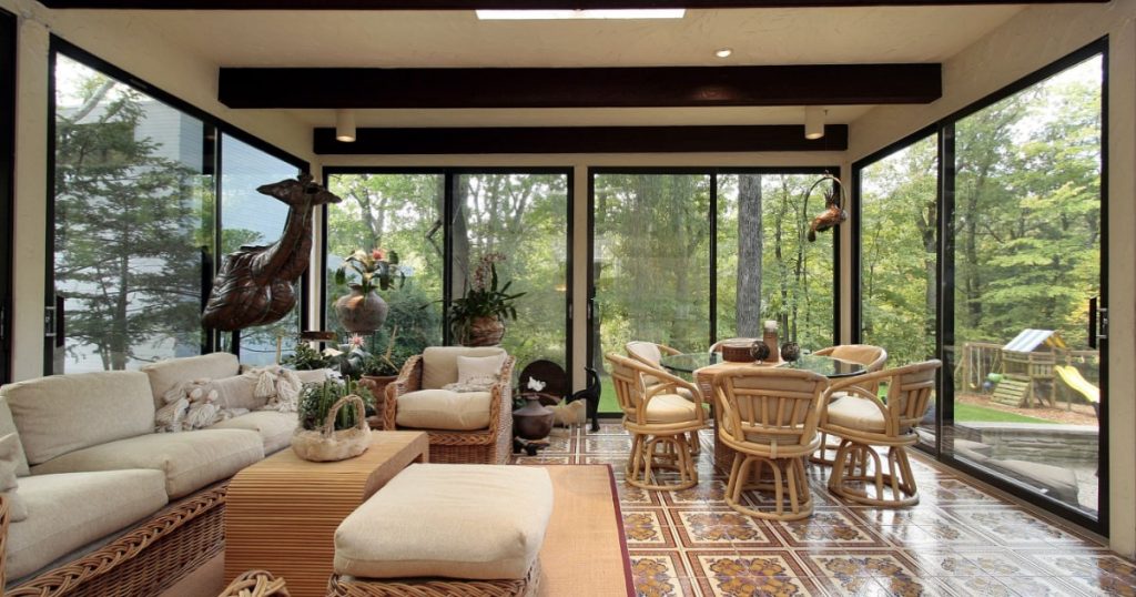 Déco véranda : 6 astuces pour la décoration et l'aménagement